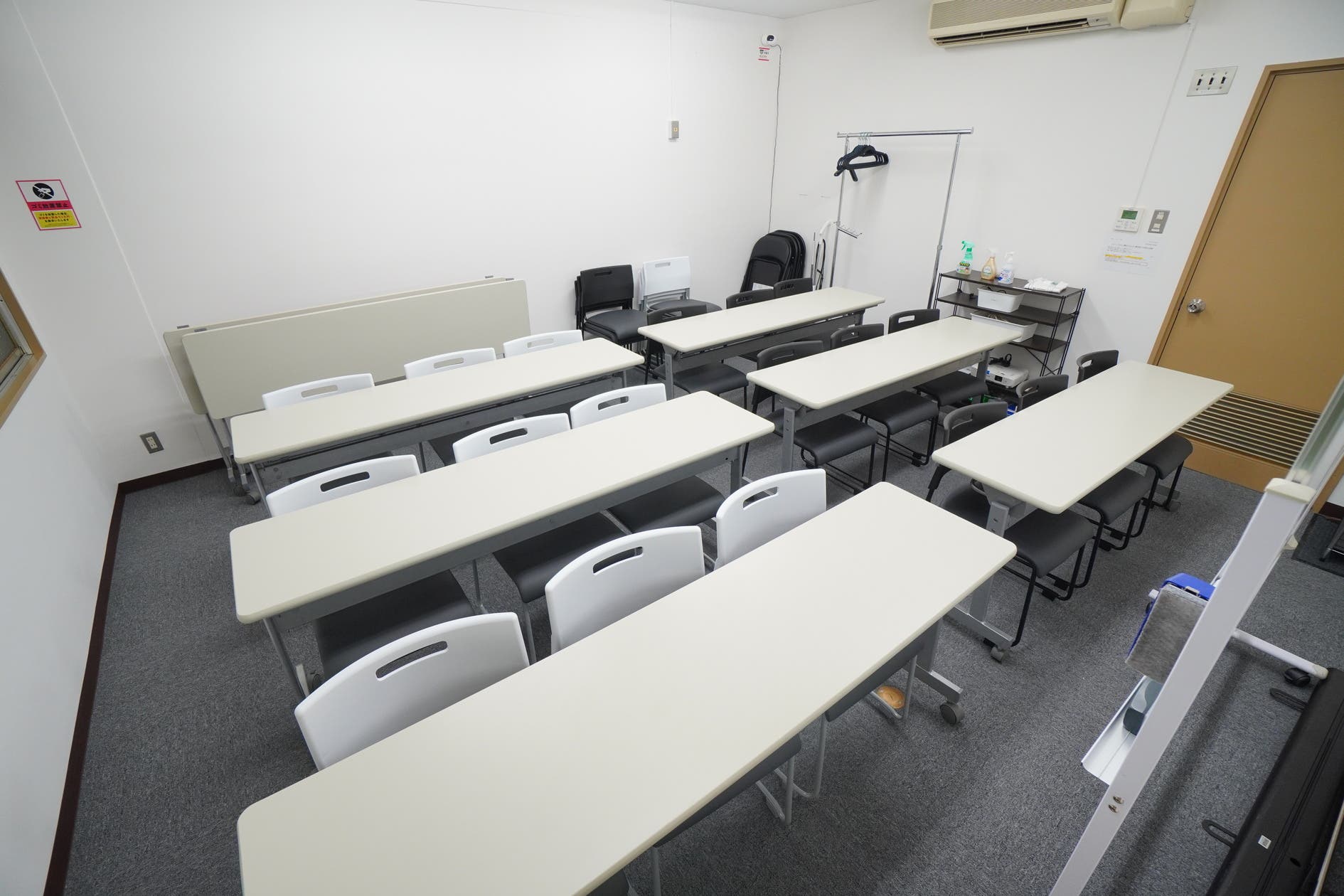 ＜リバーシ会議室＞本町駅24番出口目の前✨光Wi-Fi📶プロジェクター🎥会議/セミナー/研修/ワークショップの写真9