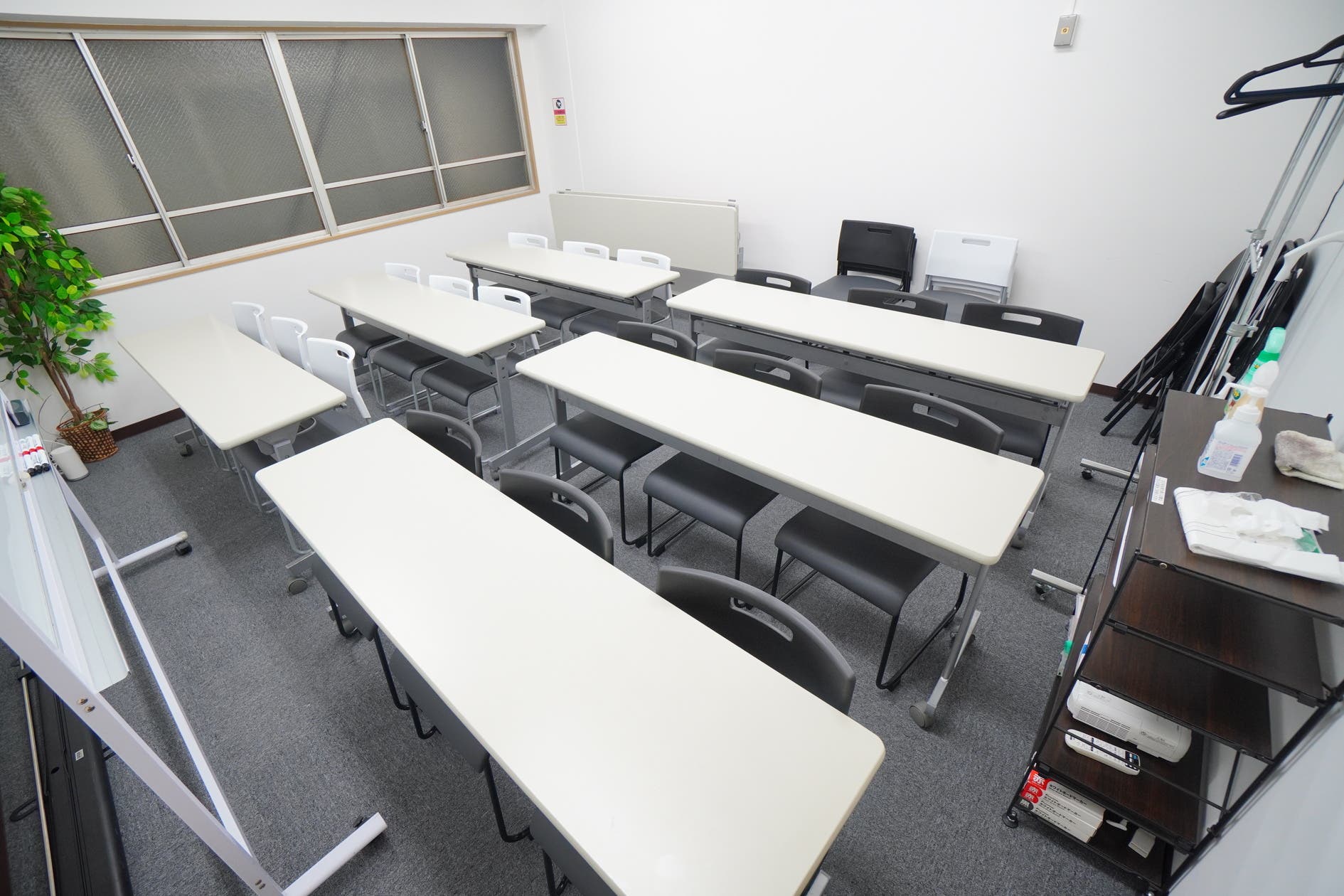 ＜リバーシ会議室＞本町駅24番出口目の前✨光Wi-Fi📶プロジェクター🎥会議/セミナー/研修/ワークショップの写真10