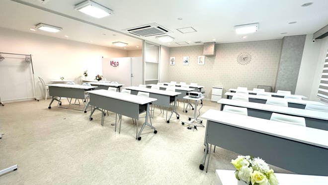 三宮駅から徒歩5分!地下C5出口からすぐのレンタルスペース【30席まで対応】の写真2