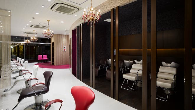 【EARTH 大曽根店】カットオープン席★大型サロンに併設されたレンタルサロン✂︎フリーランス/個人練習/美容業に最適♪の写真3