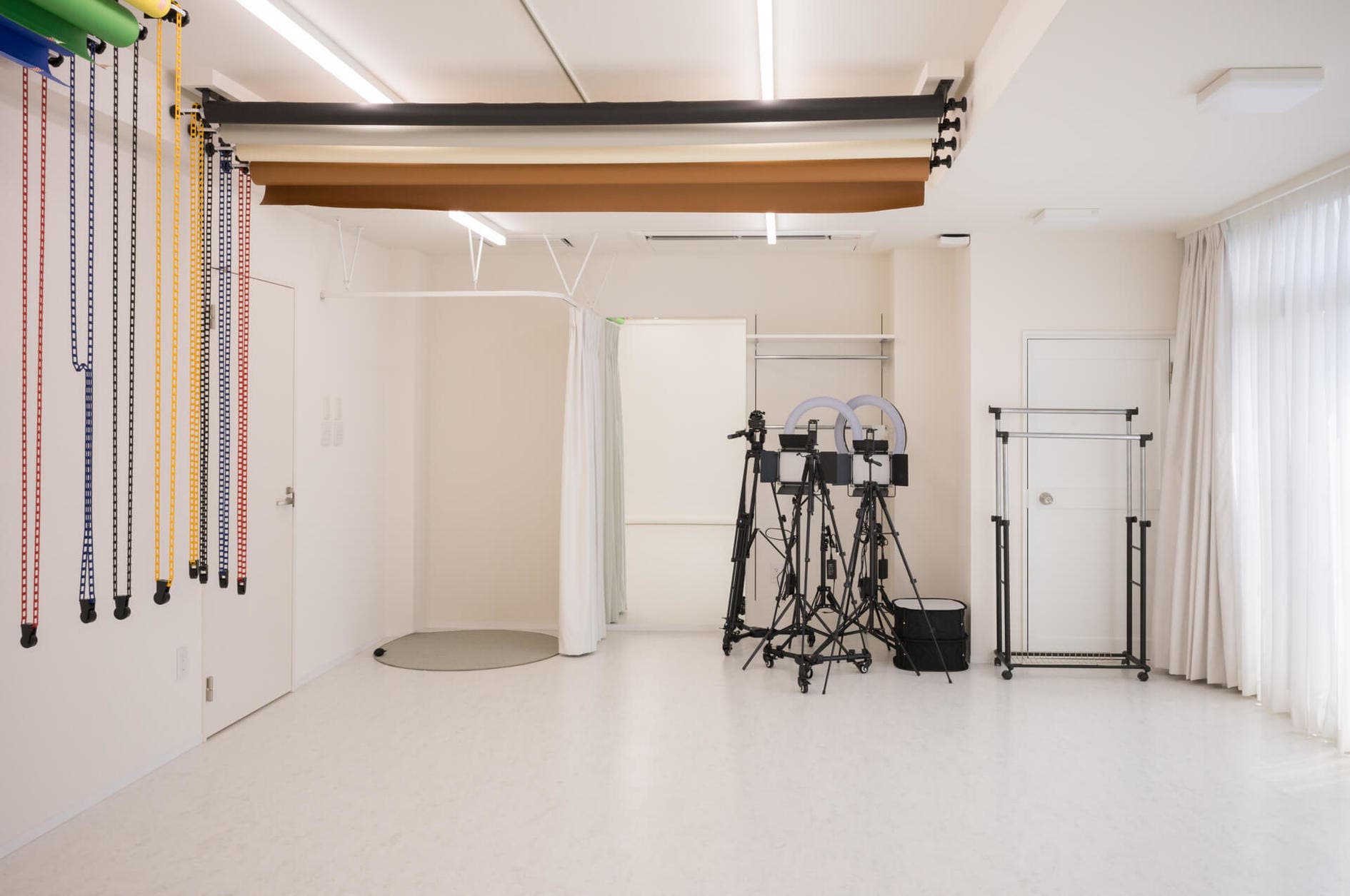 9色のバック紙と自然光撮影が楽しめるレンタル撮影スタジオの写真6