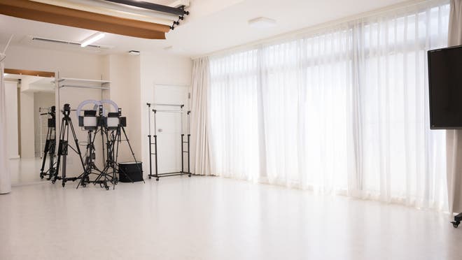 9色のバック紙と自然光撮影が楽しめるレンタル撮影スタジオの写真7