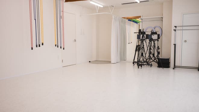 9色のバック紙と自然光撮影が楽しめるレンタル撮影スタジオの写真8