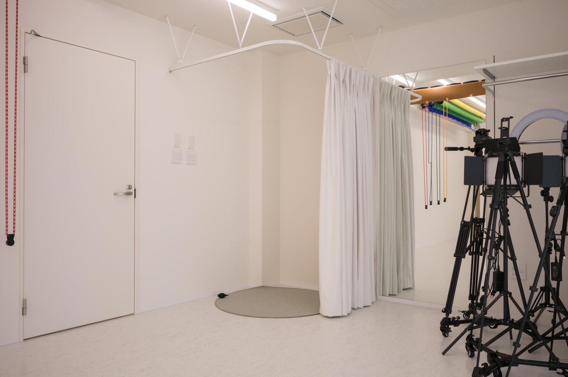 9色のバック紙と自然光撮影が楽しめるレンタル撮影スタジオの写真10