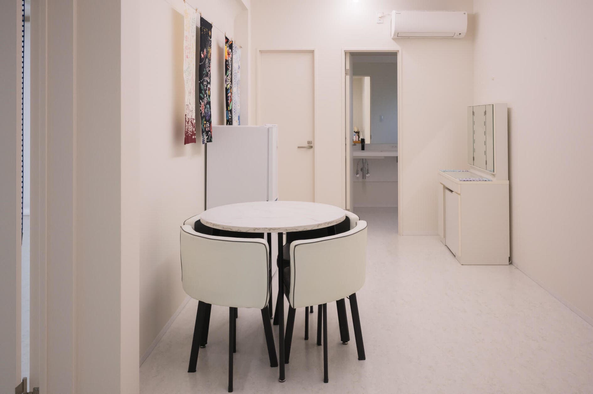 9色のバック紙と自然光撮影が楽しめるレンタル撮影スタジオの写真12