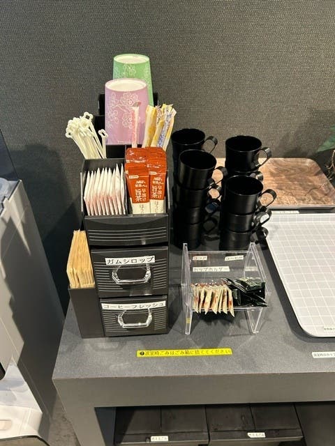 ✨12~1月値下げ中✨【大宮駅２分】✨会議や遊びに！　Wi-Fi/ドリンク  大会議室【可動式机】No.102の写真9