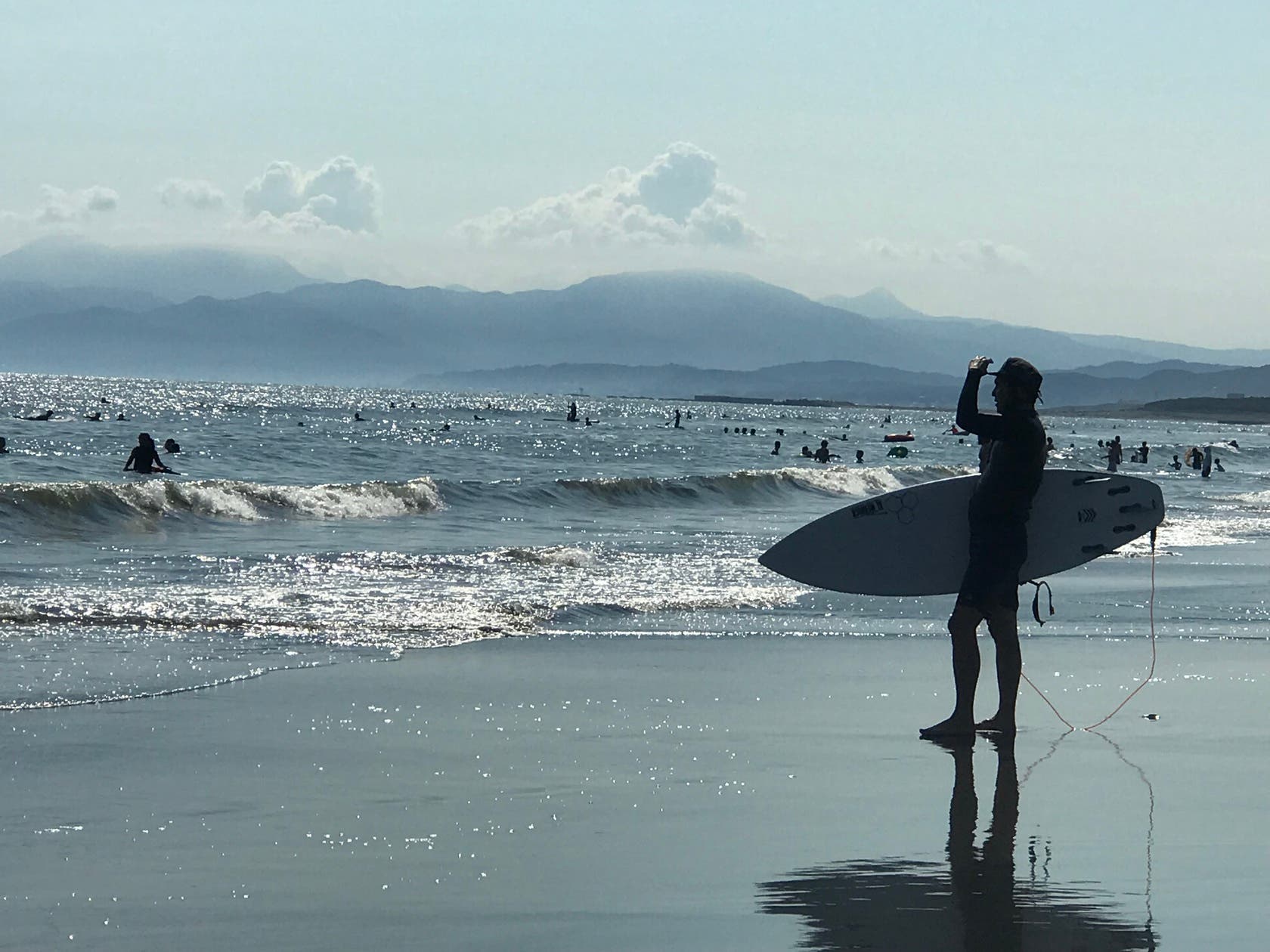 海まで30m。リモートワークしながら、いい波が来たらすぐ海へ。ジム・サーフィン・SUPなど、仕事と遊びが可能なスペースですの写真8