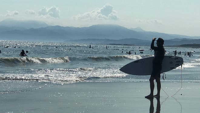 海まで30m。リモートワークしながら、いい波が来たらすぐ海へ。ジム・サーフィン・SUPなど、仕事と遊びが可能なスペースですの写真8