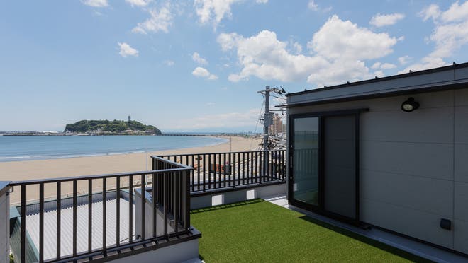 江ノ島ビュー‼一年中、日焼けを気にせず、海を感じる開放的な空間で、音楽を聴きながら夏の気分を味わい、ゆったりした時間を過ごせますの写真2