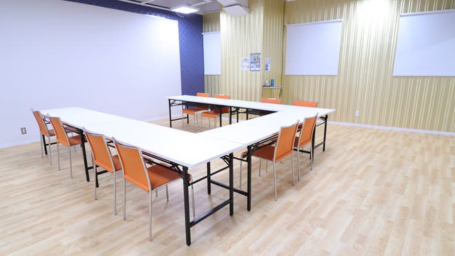 【料金値下げ】【駅徒歩1分の駅チカ】プロジェクター備え付け♪・パウダールーム完備♪無料オプション品多数♪【スタジオE】の写真2