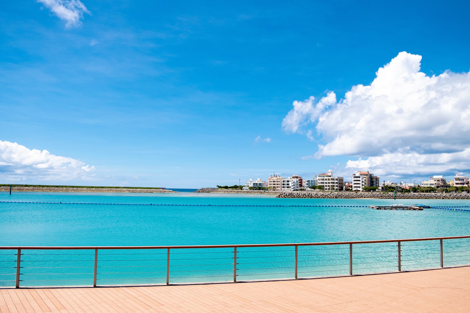 北谷美浜・アメリカンビレッジ★自然光はもちろん。照明を使ってのスタジオ撮影も◎ ロケ撮影の拠点としても最適の写真5