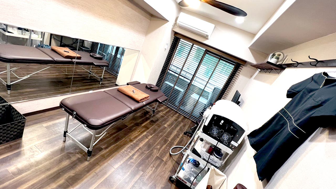 脱毛マシン完備♪エステ・マッサージ・整体などの施術ができる多用途完全個室の施術ベッド付きレンタルスペース＆シェアサロン！の写真5