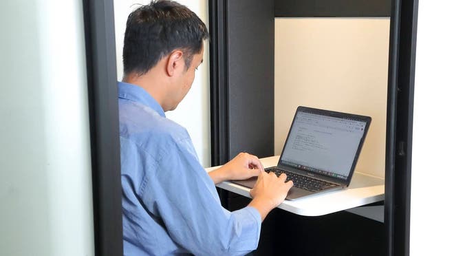 【レンタルオフィスMICAN:WEBミーティング用フォンブース4】大井町徒歩2分・最大1名収容可能の写真2