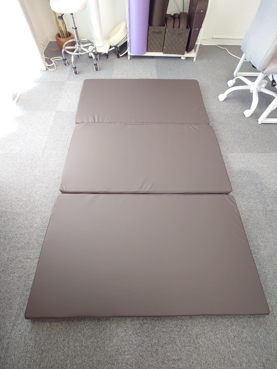 幅70cm高さ188cm高さ59〜89cmのベッドを新たに設置しました。の写真5