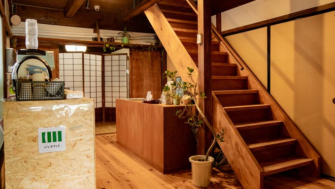 【泉佐野駅8分】高速Wi-Fi完備の貸し会議室/最大8名/車8台駐車可/フリードリンク/セミナー・打ち合わせなどに最適!の写真10