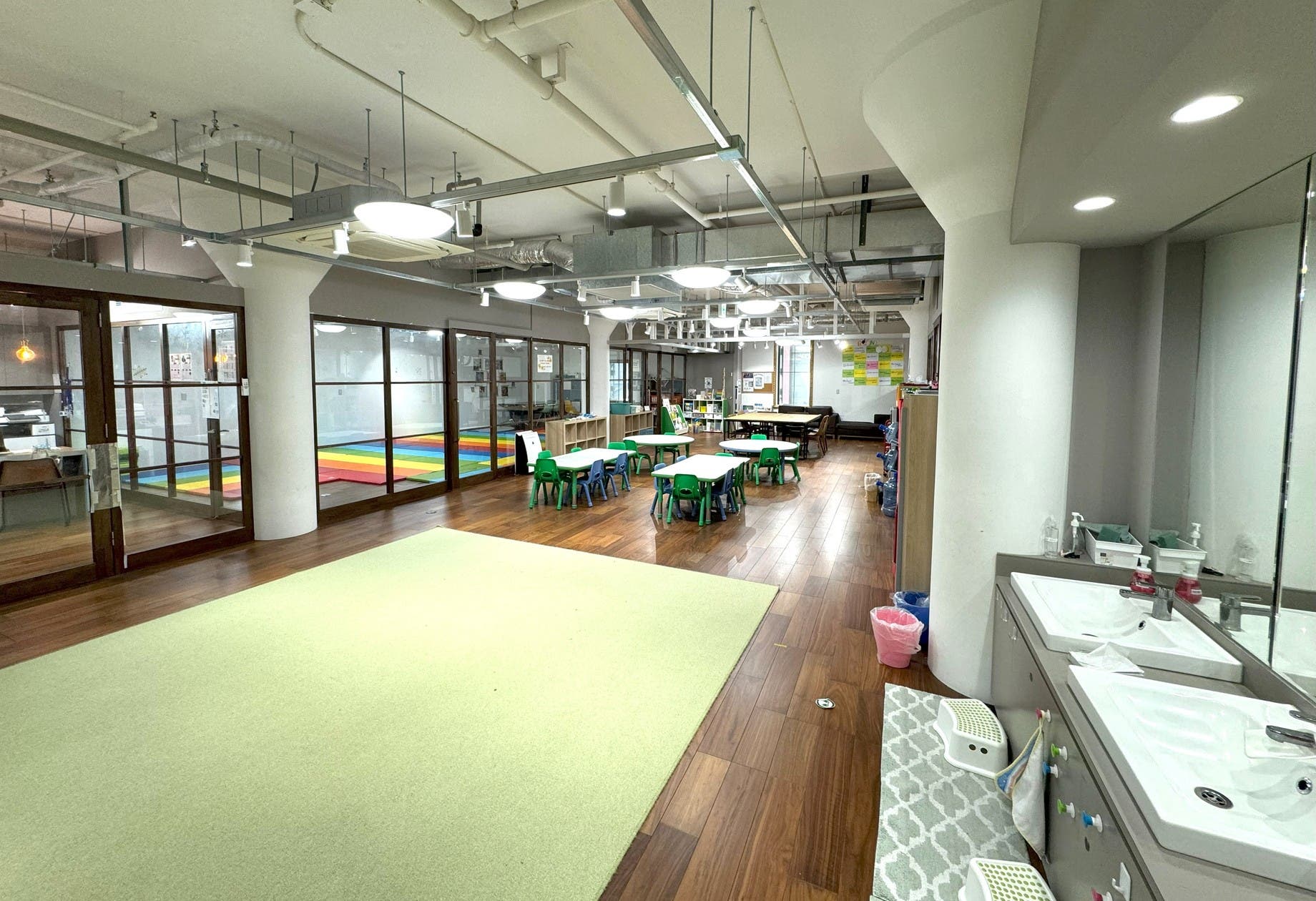 【桜木町／馬車道：ラウンジルーム】駅近好立地！お子様連れ大歓迎✨パーティーにぴったり🚠🚢オプションでキッチン利用も可能🧑‍🍳の写真9