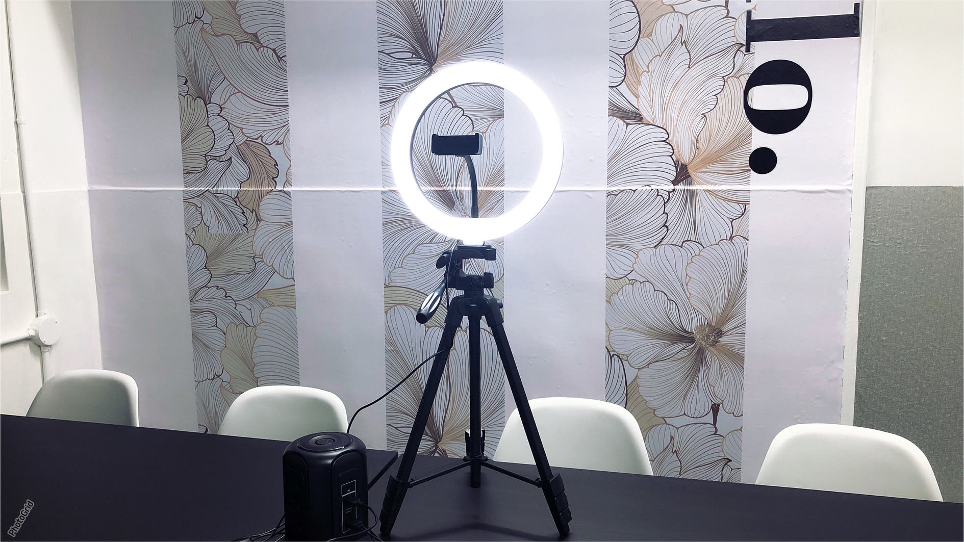 2Fエレベーター有/最大8名/東京駅・京橋・宝町駅徒歩2分/会議/ボドゲ/オフ会の写真9