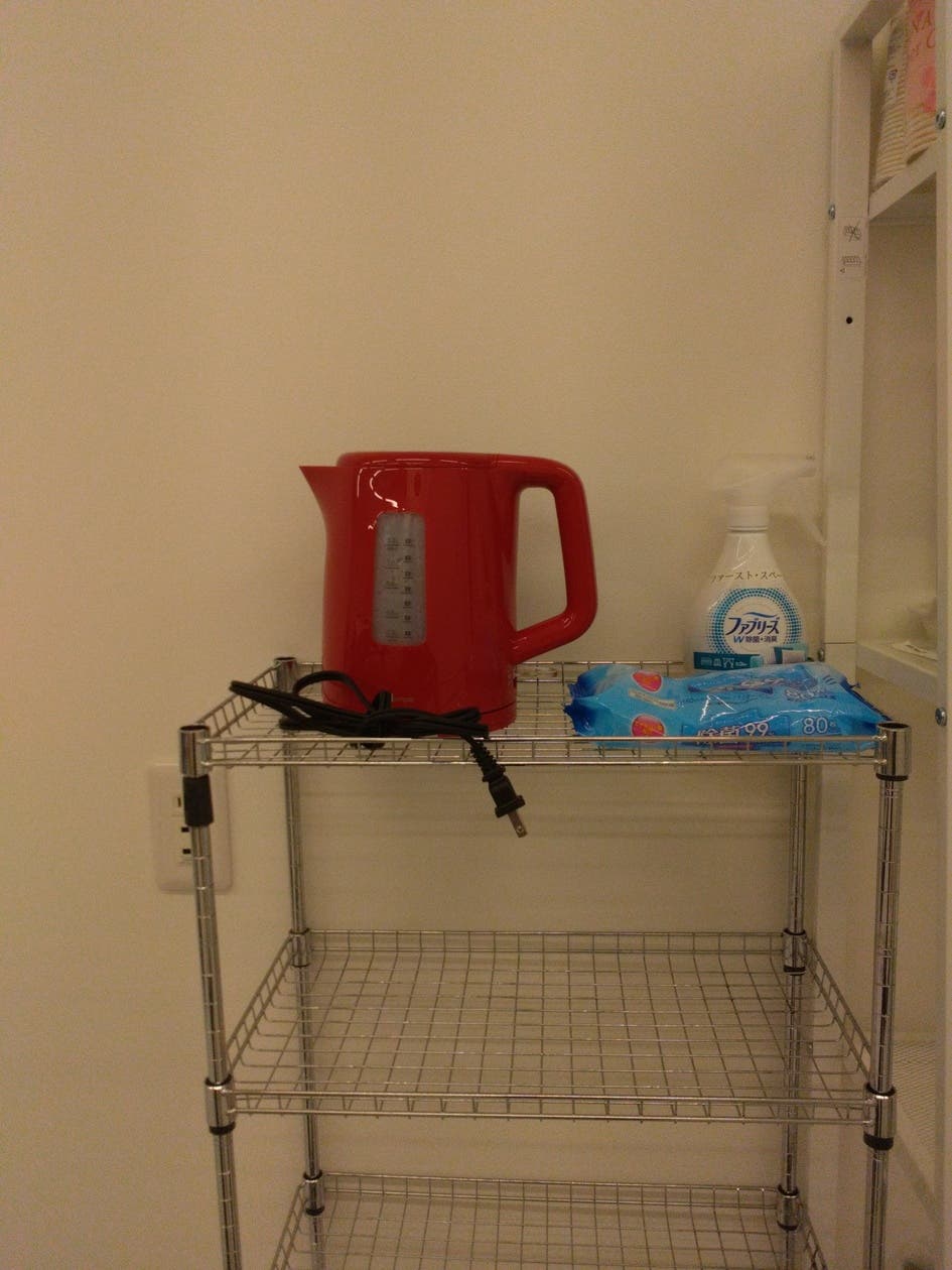 新小岩駅から徒歩4分　2階会議室　長机8台・着席人数30名の写真10