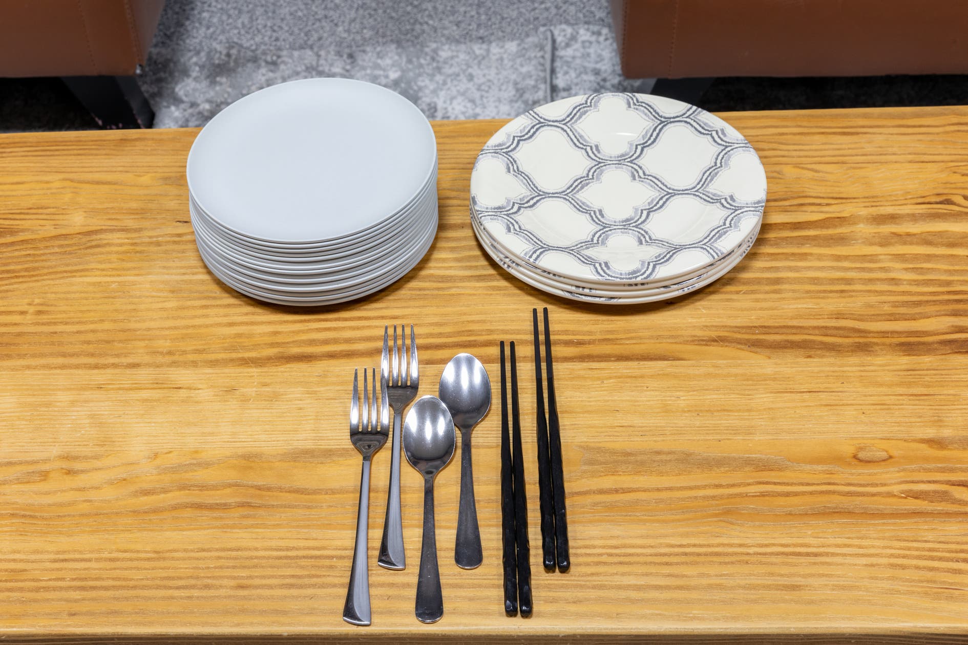 食器、コップ、カトラリー（ご利用後は洗って、拭いて棚に戻してください）の画像2