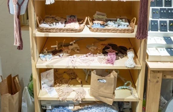 年末年始キャンペーン🎍吉祥寺駅徒歩7分｜ポップアップショップ・ワークショップ・アパレル販売　おしゃれで綺麗な白壁の写真14