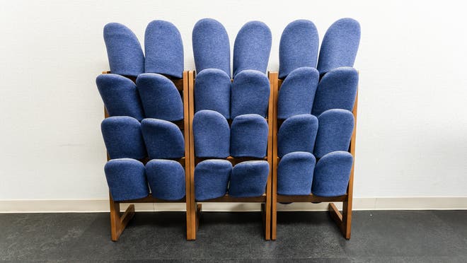 【新宿駅3分】12席、光回線高速WiFi、モニター・ホワイトボード完備☆1日1回スタッフ完全清掃の会議室の写真11