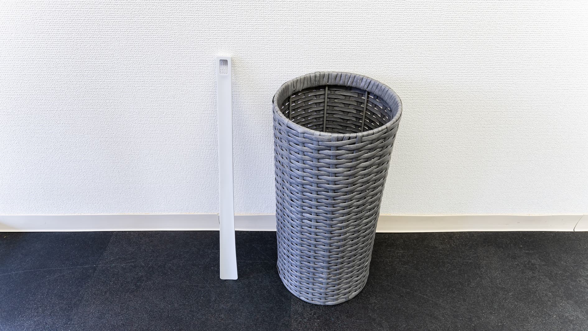 【新宿駅3分】12席、光回線高速WiFi、モニター・ホワイトボード完備☆1日1回スタッフ完全清掃の会議室の写真18