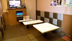 【神奈川 横浜】明るい雰囲気のスペースでパーティーはいかがでしょうか?(ルーム215)の写真2
