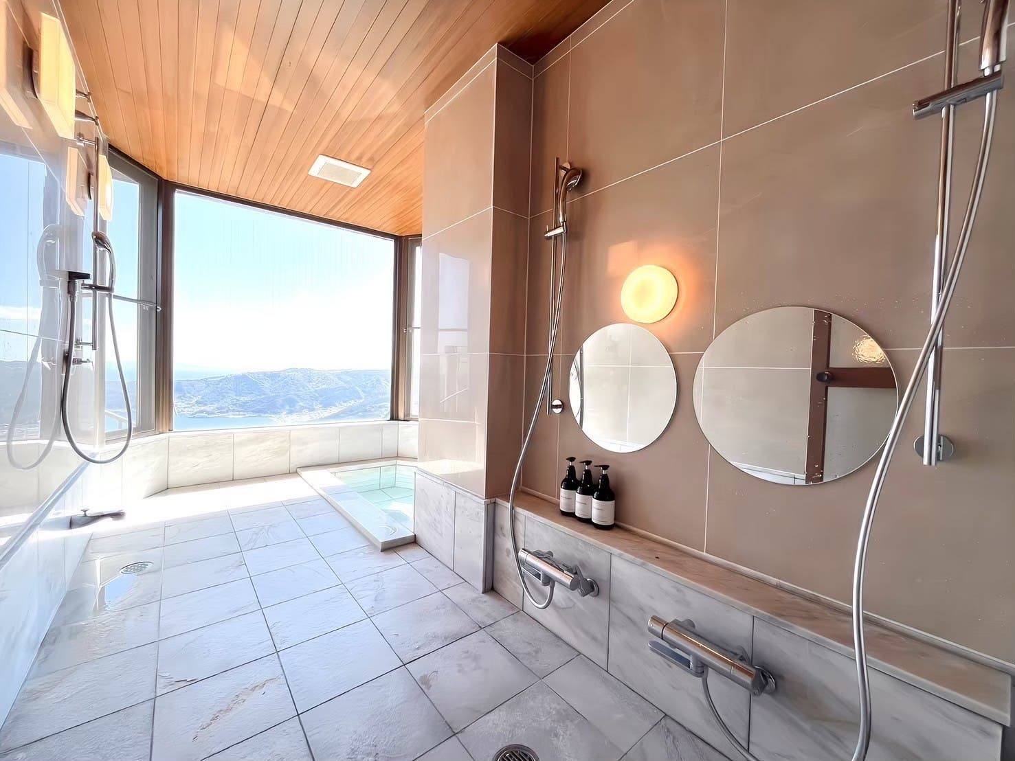 熱海の大豪邸！！屋外ジャグジーにバレルサウナ付スペースの写真11