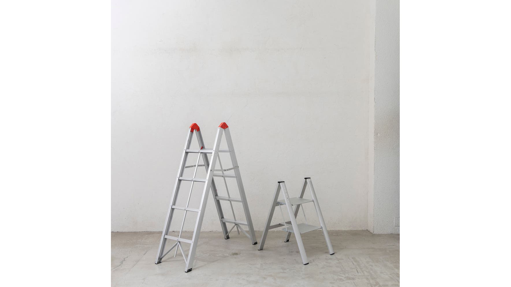 脚立(中)、脚立(小)の画像1