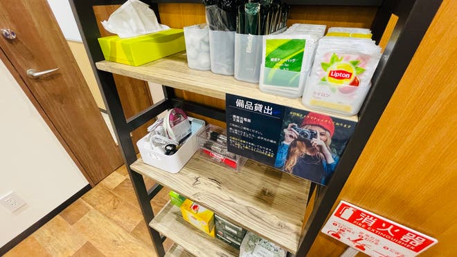 【¥1100/時!高円寺駅から1分】モニター・フリードリンク付き6名会議室( Room A)※予約時間前は入室不可の写真7