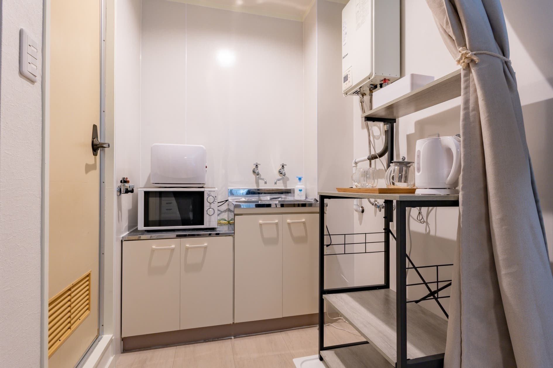 【オープン記念価格】【京橋駅5分】期待を超える完全個室の優雅な空間☆高品質&多機能ベッド完備♪無料備品でしっかりサポートの写真8