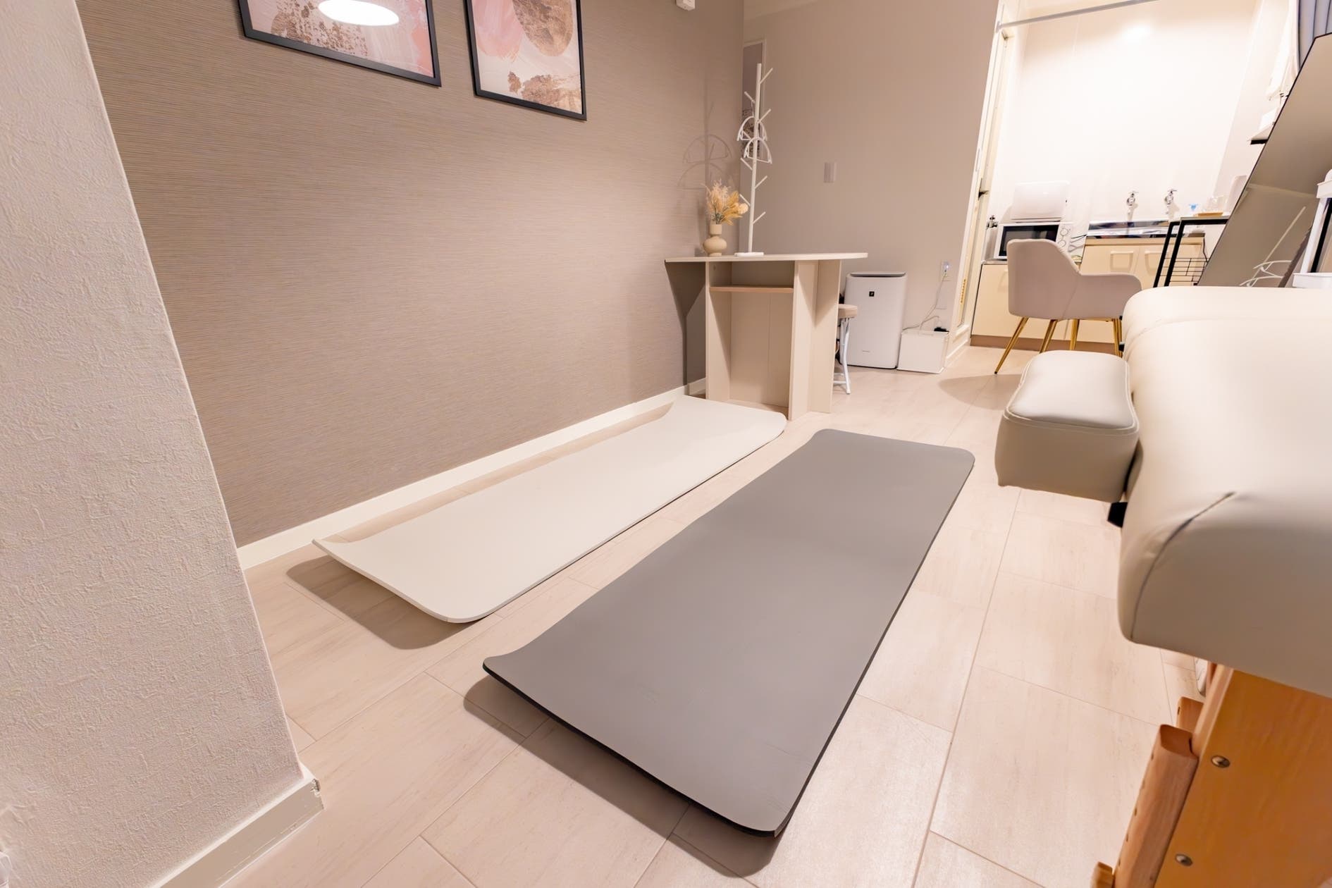 【オープン記念価格】【京橋駅5分】期待を超える完全個室の優雅な空間☆高品質&多機能ベッド完備♪無料備品でしっかりサポートの写真11