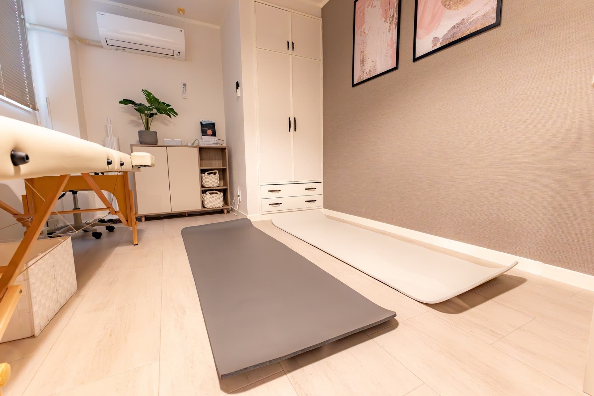 【オープン記念価格】【京橋駅5分】期待を超える完全個室の優雅な空間☆高品質&多機能ベッド完備♪無料備品でしっかりサポートの写真12