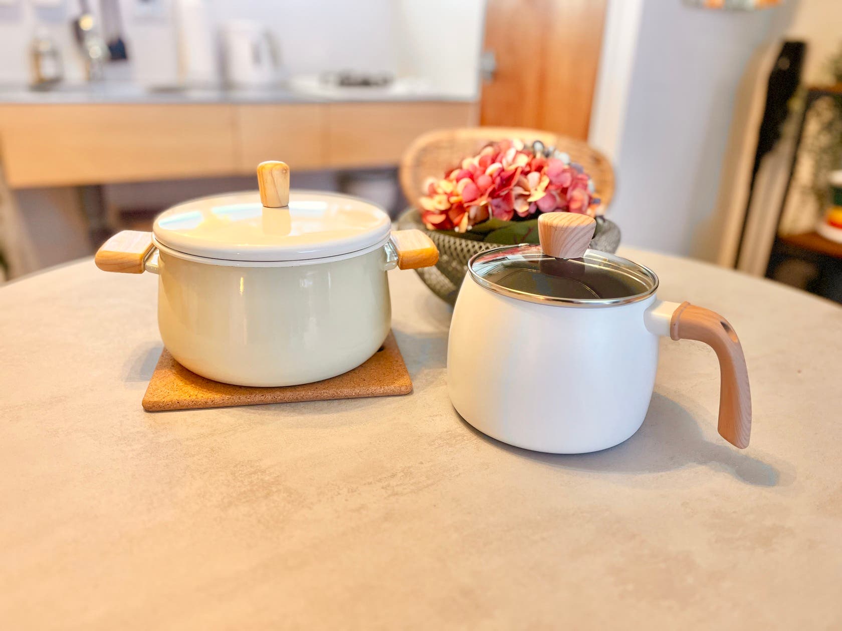 【関内5分/馬車道3分】最大24名/光回線無料Wifi/会議・撮影・女子会・ボドゲ等！飲食🍷可！ゴミ捨て無料！の写真23