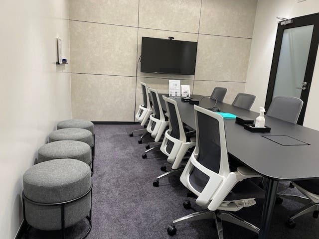 8名用会議室A　（最大12名利用可）　WAW品川インターシティフロントの写真4