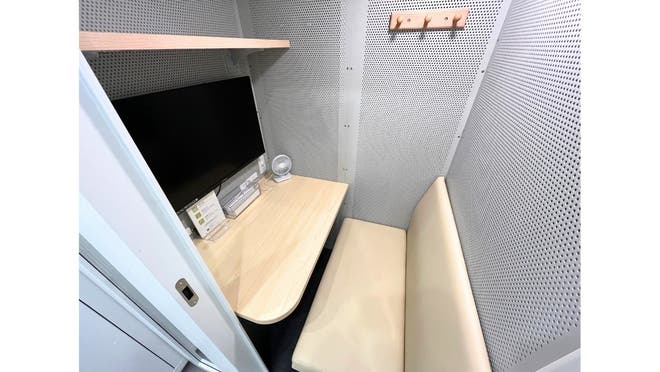 🌟1人のテレワークに🌟【銀座駅徒歩5分|コワーキングスペース|14PS】個室/24時間営業/無料Wi-Fi/電源/モニターの写真1