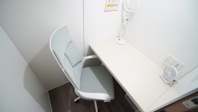 <ビズボ東京駅八重洲京橋No.1>東京駅徒歩4分・京橋駅徒歩2分【完全個室】🚃光回線Wi-Fi📶電源🔌の写真1