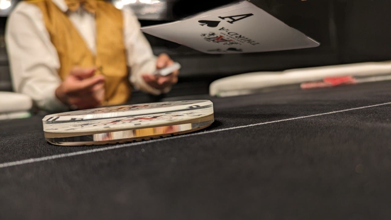 【新橋駅から徒歩３分🚶♪】“日本一高級な会員制ポーカーバー”　撮影利用/コスプレ撮影/ポーカー貸卓/カラオケ/YouTube配信の写真4