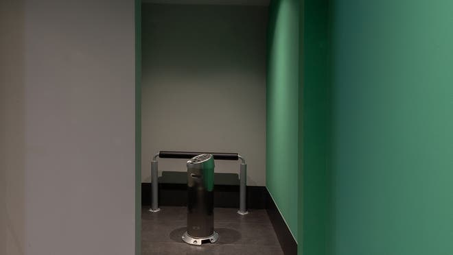 モニター新設★6人用会議室!リニューアル工事完了!Wi-Fi無料/コンセント完備/web会議/打合せ/コワーク等の写真4