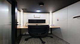 ROOM L 01