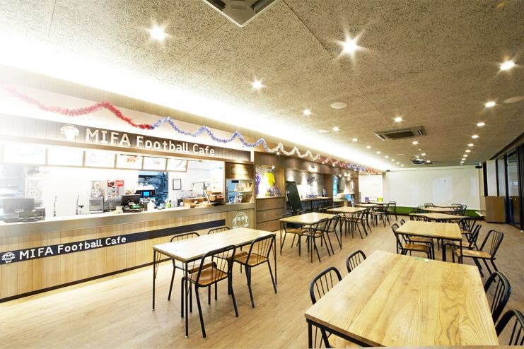 全館貸し切り　開放感抜群のフットサルコートとカフェスペース　運動会やドローン飛行にもの写真20