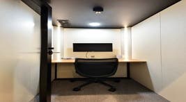 ROOM L 07