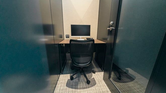 BOOTH 02(1名)の写真1