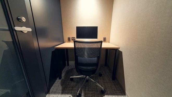 BOOTH 01(1名)の写真1