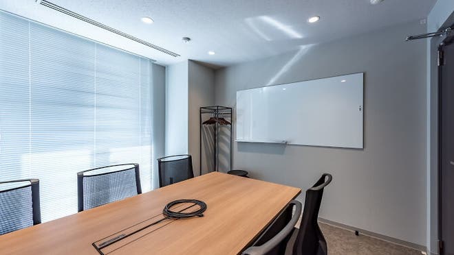 会議室 02(6名)の写真1