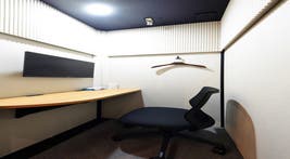 ROOM R 05