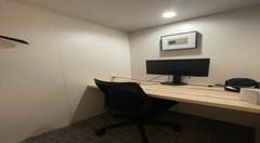 ROOM L 09