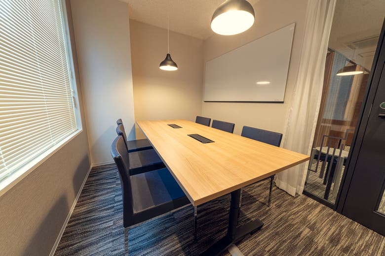 会議室 01(6名)の写真1