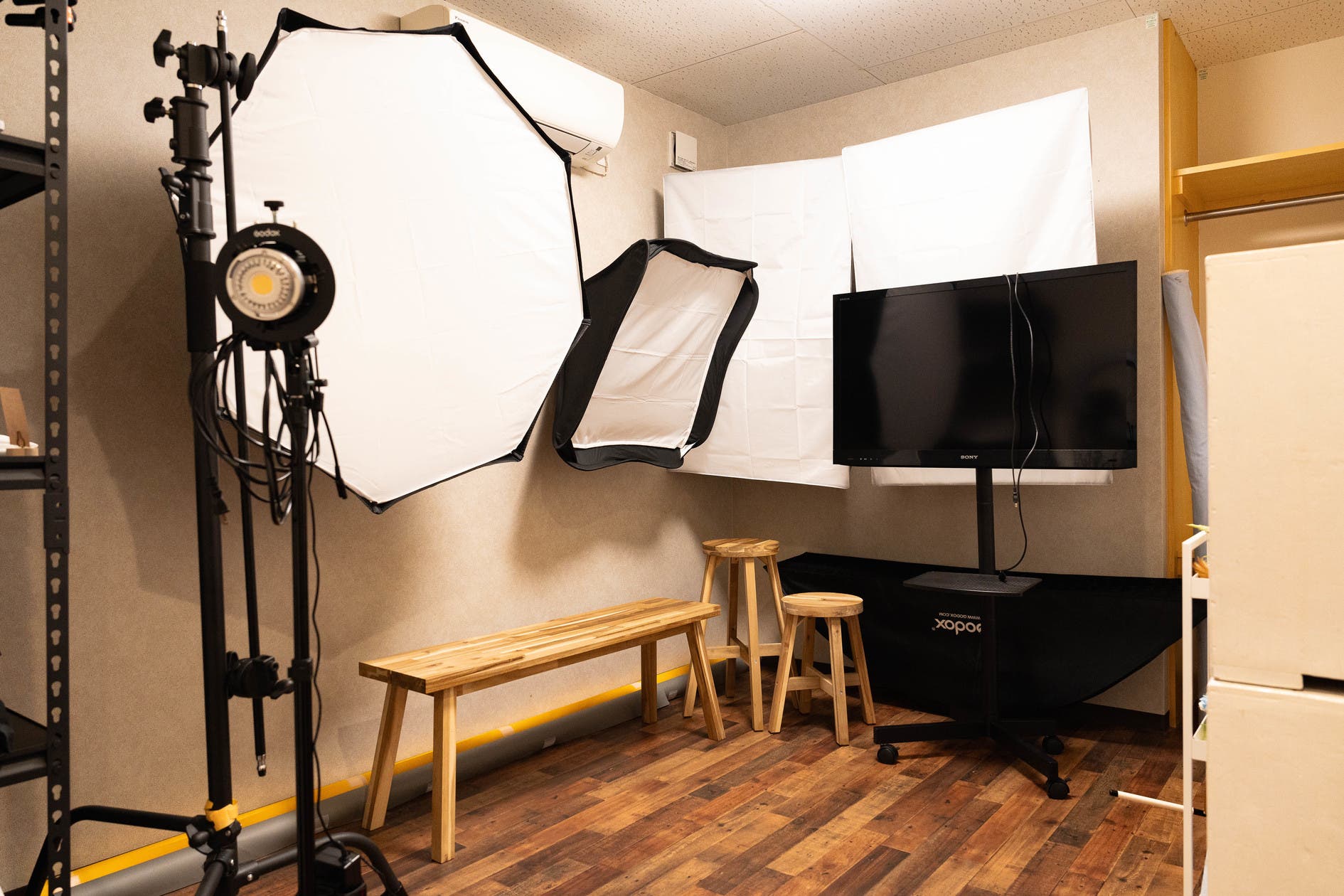 【佐賀県有田町】白ホリ撮影スタジオ/BARの雰囲気/機材貸出無料/車10台以上駐車可能の写真12