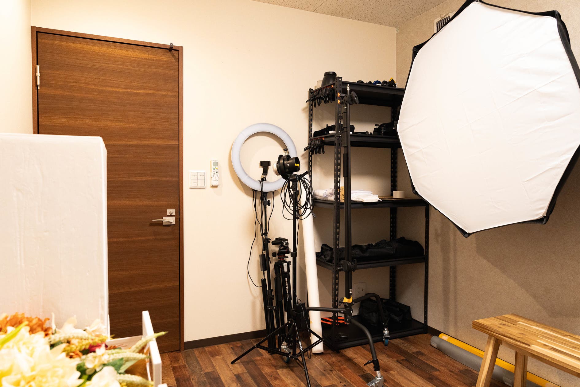 【佐賀県有田町】白ホリ撮影スタジオ/BARの雰囲気/機材貸出無料/車10台以上駐車可能の写真13